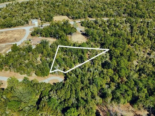 Lark Ct, Chipley, FL 32428