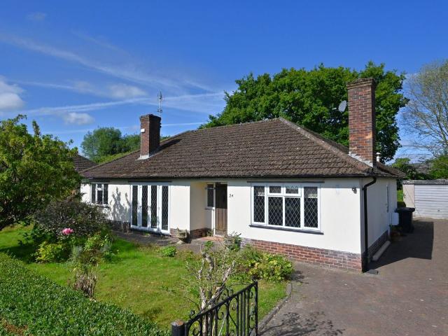 Lark Hill Crescent, Ripon HG4, 3 bed bungalow to rent, £1,600 pcm | PrimeLocation