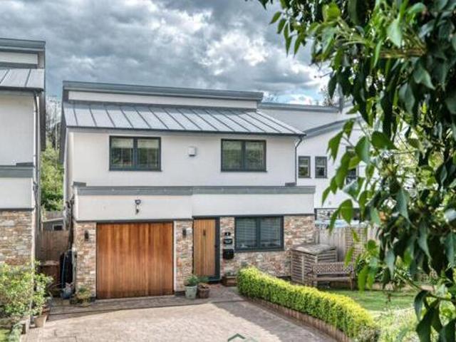 Lark Hill Road, Worcester, 4 Bedroom Detached