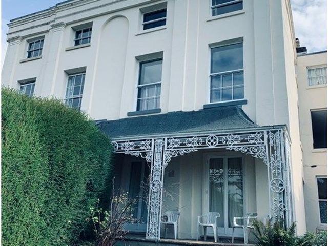 Lark Hill, Worcester WR5, 2 bed flat to rent, £1,100 pcm | PrimeLocation