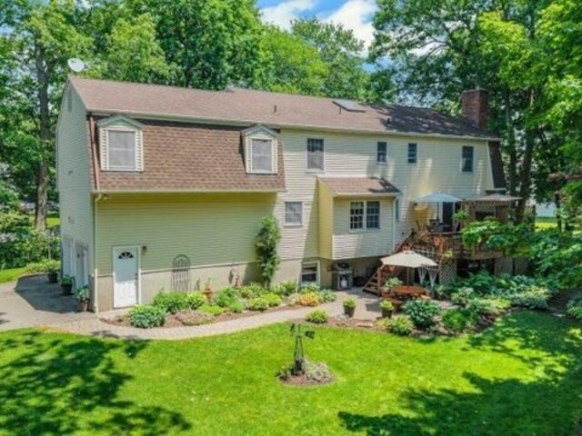 Lark Ln, Jefferson Township, Home For Sale