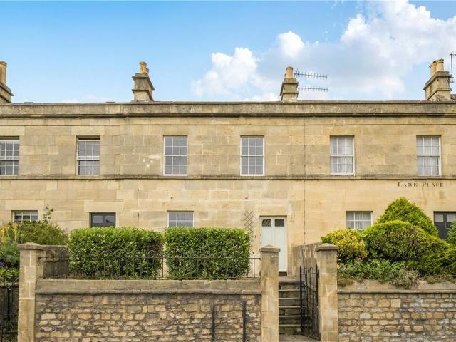 Lark Place, Bath, BA1 3 bed terraced house to rent £2,250 pcm £519 pw