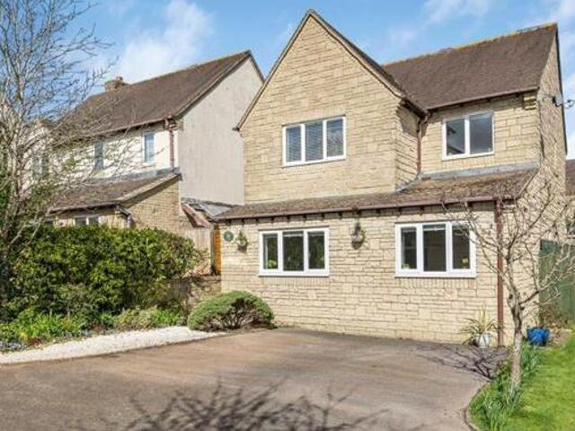 Lark Rise, Chalford, 4 Bedroom Detached
