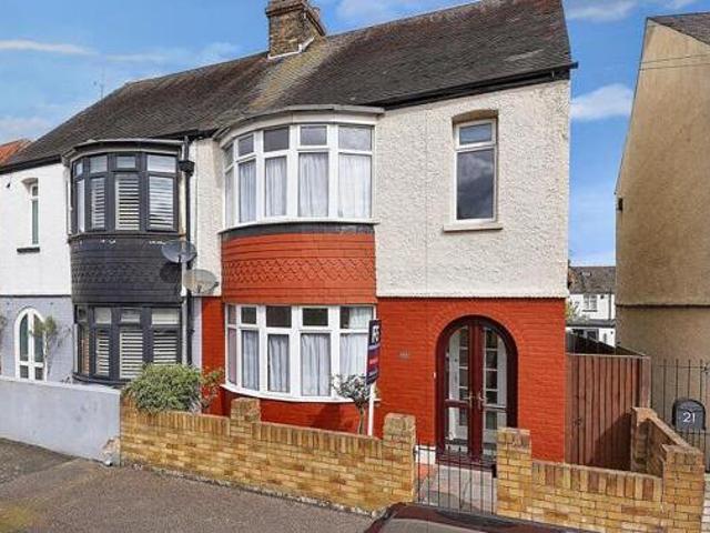 Larkfield Avenue, Gillingham, 3 Bedroom Semi detached