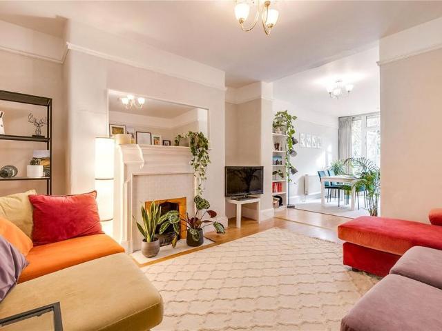 Larkhall Rise, London SW4 1 bed flat to rent £2,100 pcm £485 pw