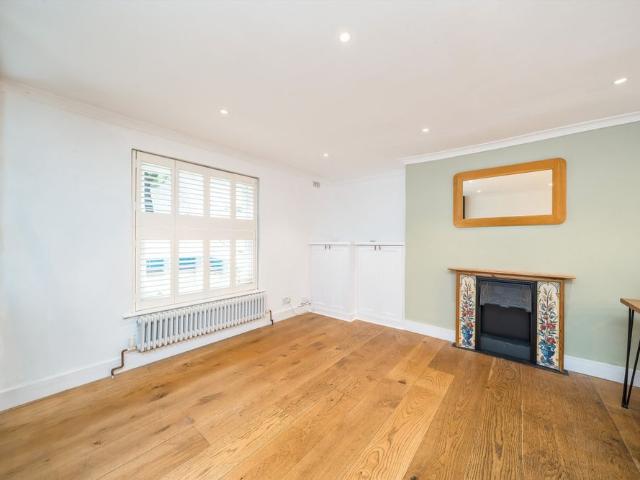 Larkhall Rise, SW4, London