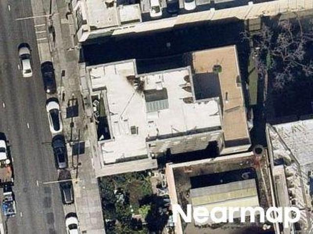 Larkin St