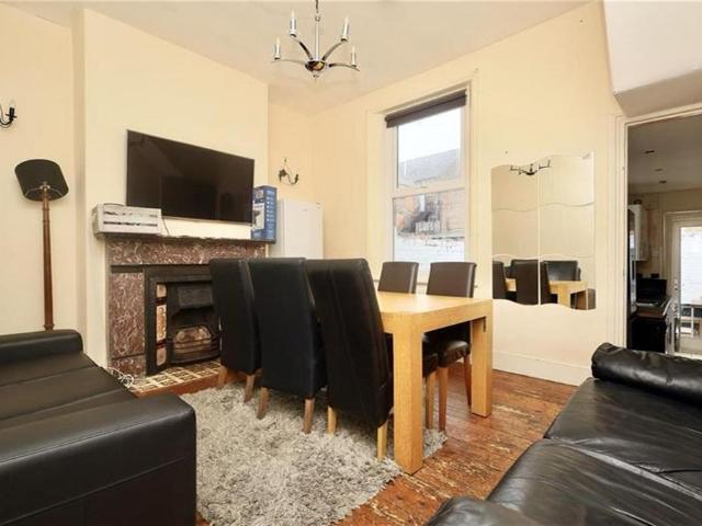 Larkspur Terrace, Jesmond, Newcastle. 6 bed terraced house to rent £3,510 pcm £810 pw