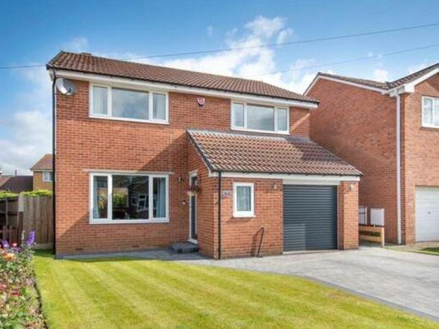 Larkspur Close, Edenthorpe, 4 Bedroom Detached