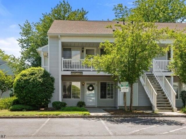 Larkspur Ct, Bedminster Twp, Condo For Sale