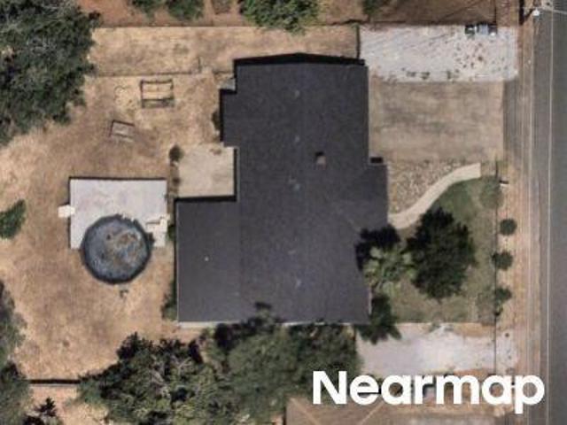 Larkspur Ln