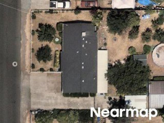 Larkspur Ln