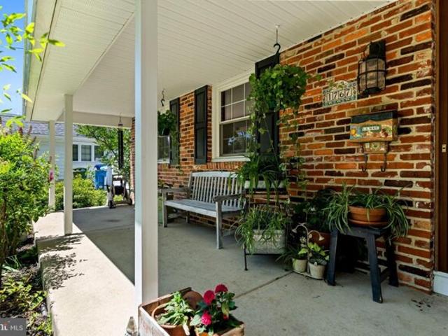 Larkspur Rd, Cherry Hill, Home For Sale