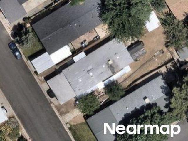 Larkspur St