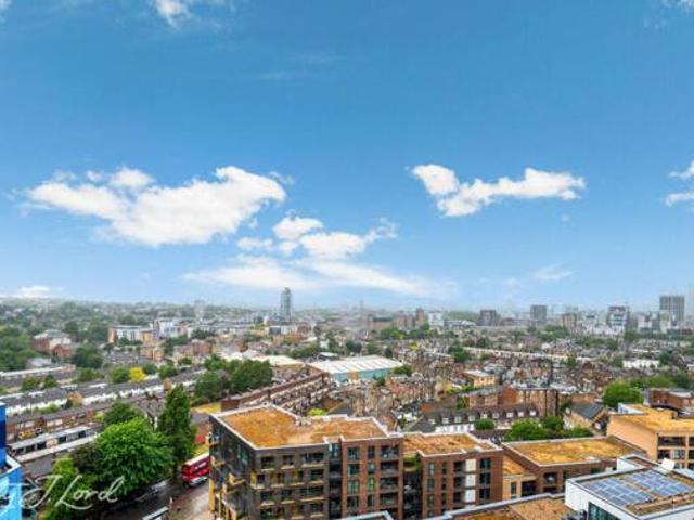 Larkwood Avenue, Greenwich, 1 Bedroom Flat