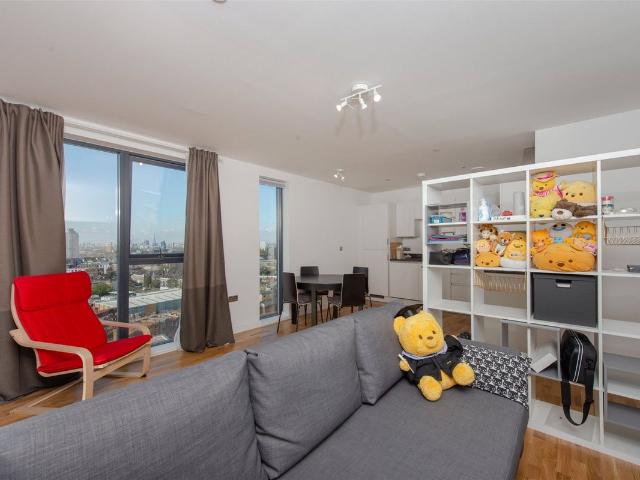 Larkwood Avenue, London SE10, 1 bed detached house to rent, £1,750 pcm | PrimeLocation