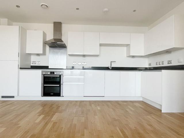 Larkwood Avenue, London SE10, 2 bed flat to rent, £2,400 pcm | PrimeLocation