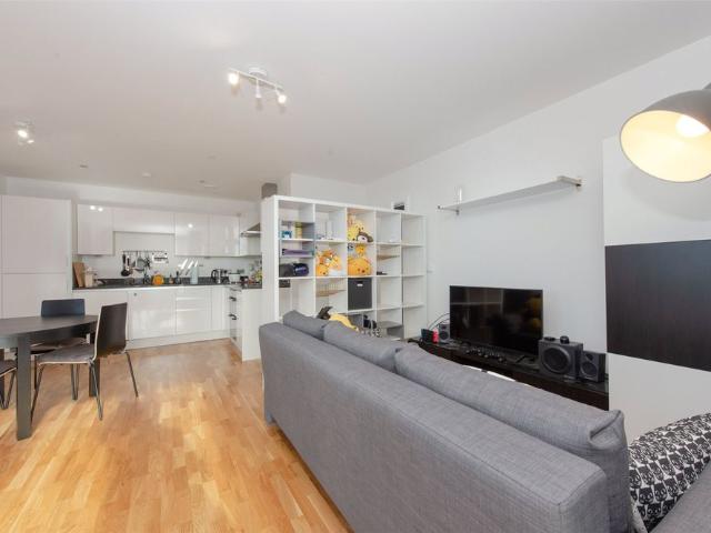 Larkwood Avenue, London, SE10 8GE