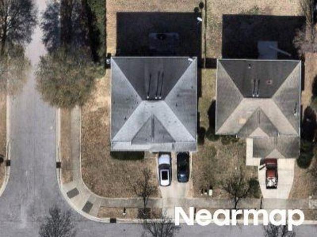 Larktree Ln