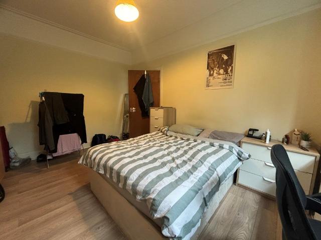 Larnach Road, London, W6 3 bed terraced house to rent £3,995 pcm £922 pw