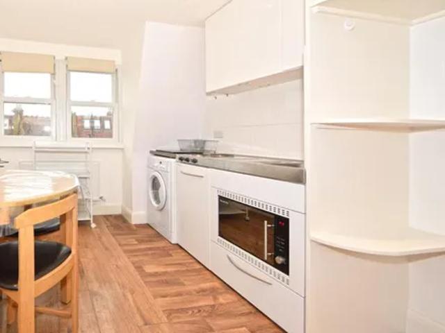 Larnach Road, London, W6 9NX, United Kingdom | 4 bed townhouse for rent #139475521 | Rentberry