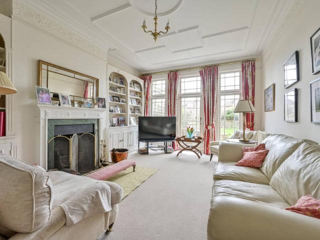 Larpent Avenue, Putney, London, SW15 5 bed semi detached house to rent £10,998 pcm £2,538 pw