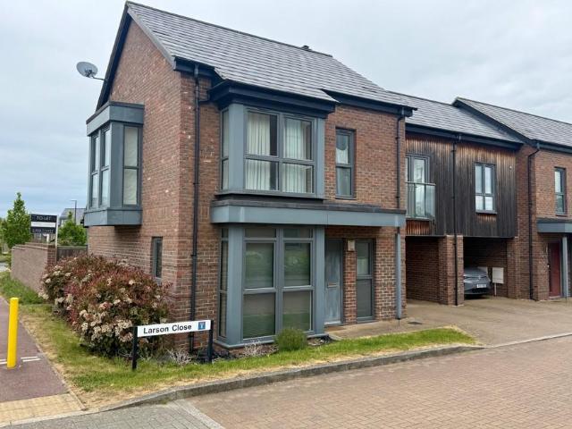 Larson Close, Oakgrove 3 bed end of terrace house to rent £1,995 pcm £460 pw