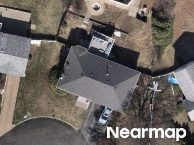 Larson Ln