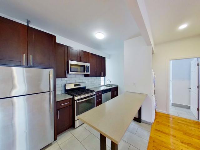 LAST GREAT ROOMS 4BR /2BA W&D AUG 1st
