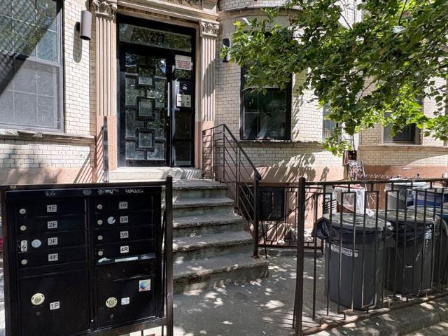 ☀️Last Room in a 4 Bed/1.5 Bath Duplex☀️