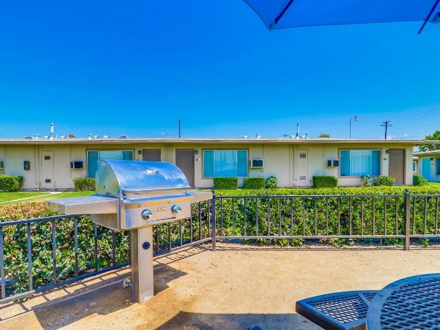Las Brisas Apartments 1 Bedroom Apartment for Rent at 2001 N Rancho Ave, Colton, CA 92324