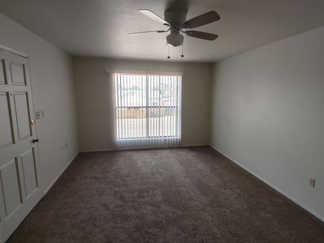 Las Flores Apartments