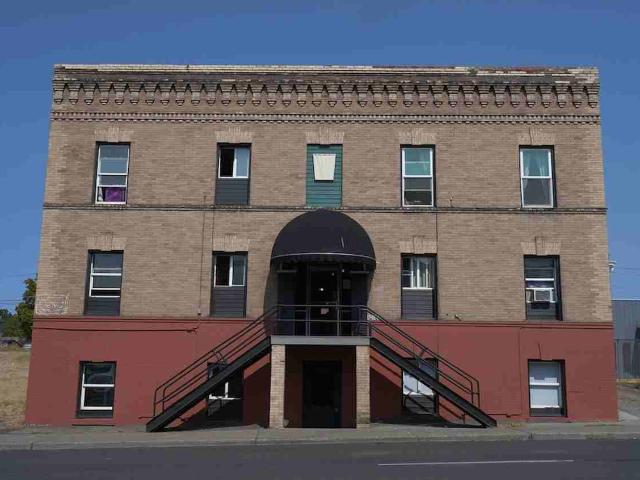 Lascelle Studio Suites 1 Bedroom Apartment for Rent at 1010 W Boone Ave, Spokane, WA 99201 West Central