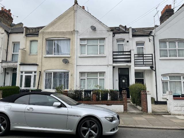 Lascotts Road, Wood Green N22, Studio to rent, £900 pcm | PrimeLocation