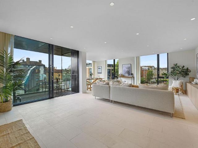 Lattitude House, Oval Road, London NW1 3 bed apartment to rent £5,997 pcm £1,384 pw