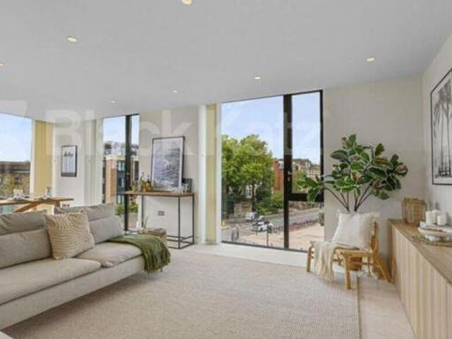 Lattitude House, Oval Road, 3 Bedroom Flat