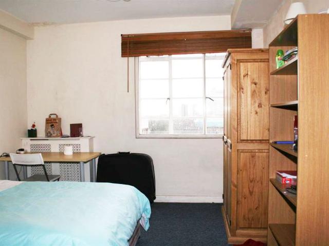 Latymer Court, Hammersmith Road, Hammersmith, London, W6