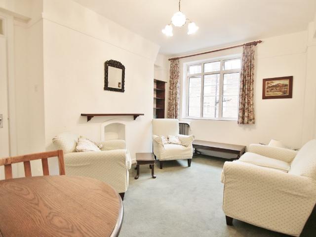 Latymer Court, Hammersmith Road, Hammersmith W6, 2 bed flat to rent, £2,500 pcm | PrimeLocation