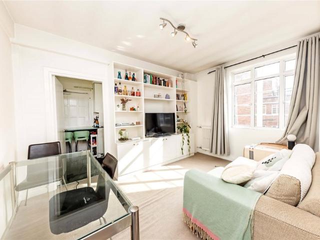 Latymer Court, London, W6, London