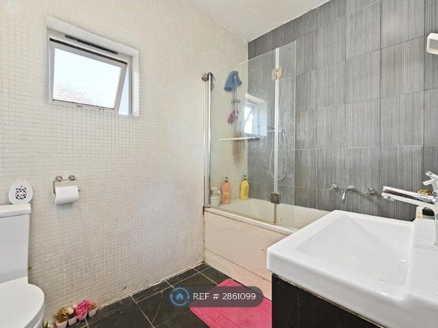 Latymer Road, London N9, Room to rent, £900 pcm | PrimeLocation