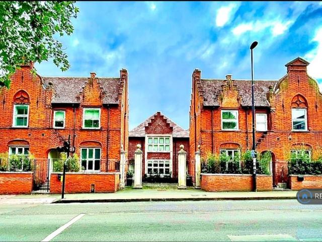 Latchmere Road, London, SW11 5 bed detached house to rent £5,500 pcm £1,269 pw