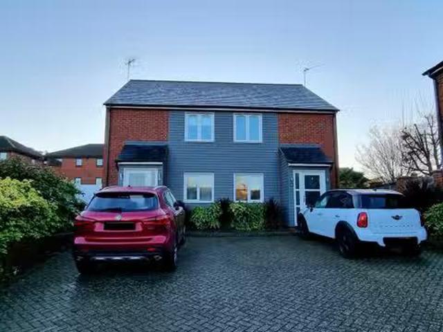 Latchmore Close, HITCHIN