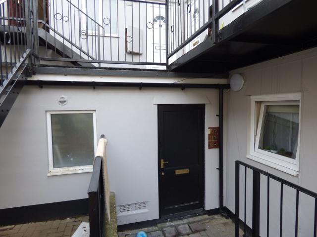 Lathwell Court, Luton LU2, 1 bed flat to rent, £750 pcm | PrimeLocation