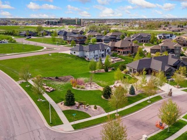 Latigo Trl, Sioux Falls, SD 57108