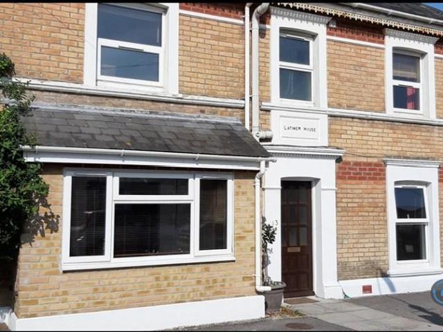 Latimer Road, Bournemouth, BH9 2 bed flat to rent £1,275 pcm £294 pw