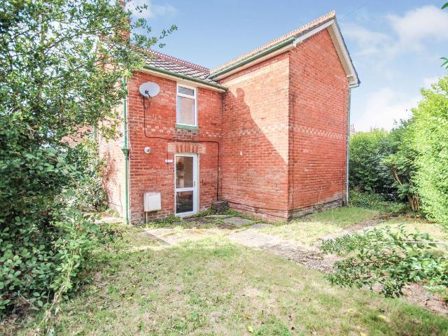 Latimer Road, Bournemouth BH9, 4 bed property to rent, £1,650 pcm | PrimeLocation