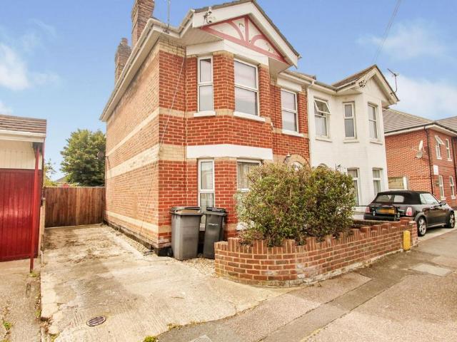 Latimer Road, Bournemouth BH9 4 bed property to rent £2,400 pcm £554 pw