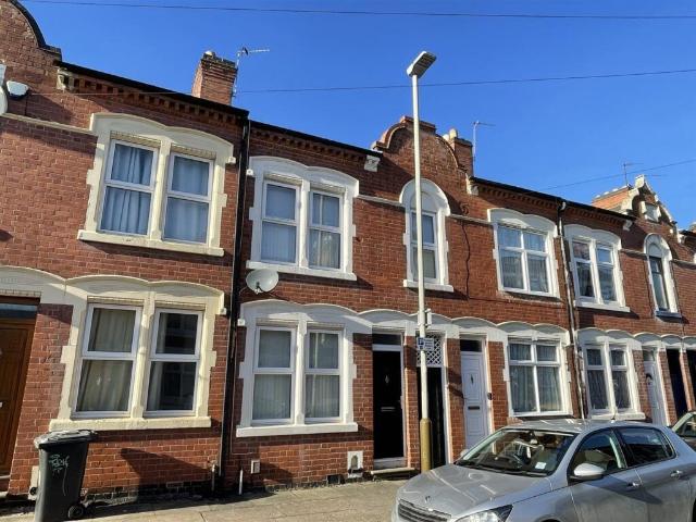 Latimer Street, Leicester LE3, 2 bed terraced house to rent, £1,100 pcm | PrimeLocation