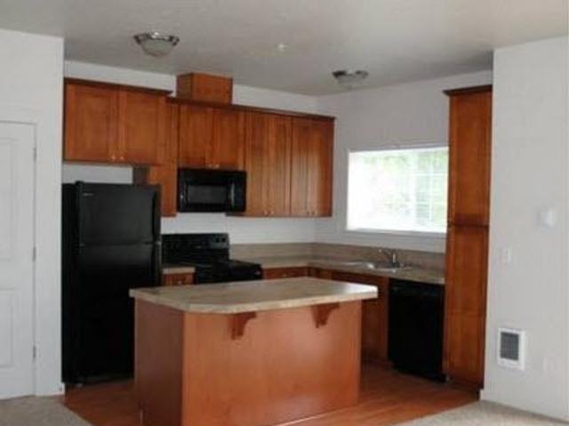 Latitude 1 Bedroom Apartment for Rent at 11282 Se Causey Cir, Milwaukie, OR 97086 Southgate