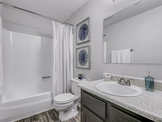 Latitude 2 Bedroom Apartment for Rent at 1944 W Thunderbird Rd, Phoenix, AZ 85023